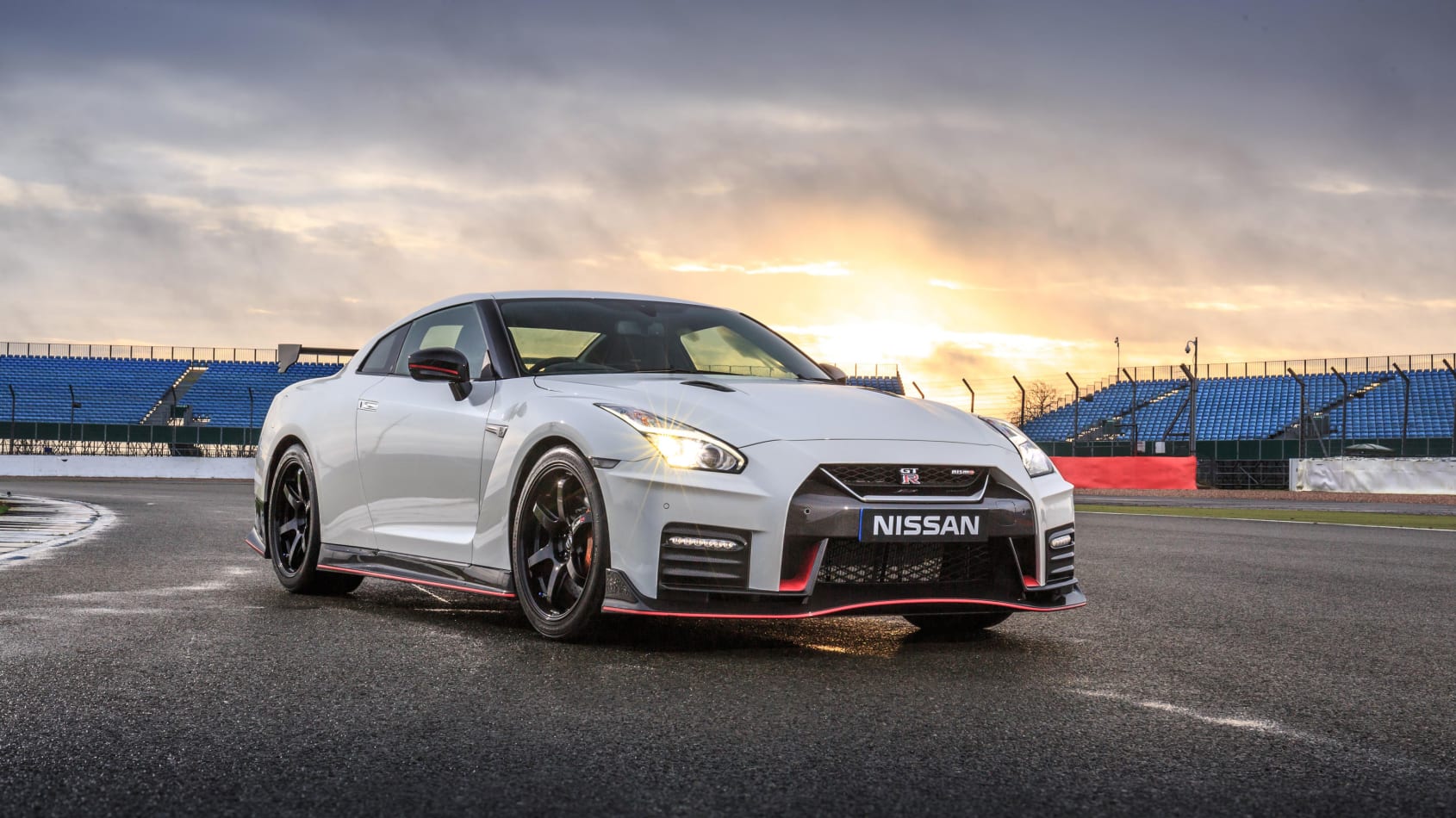 2017 Nissan GT-R - in pictures | evo