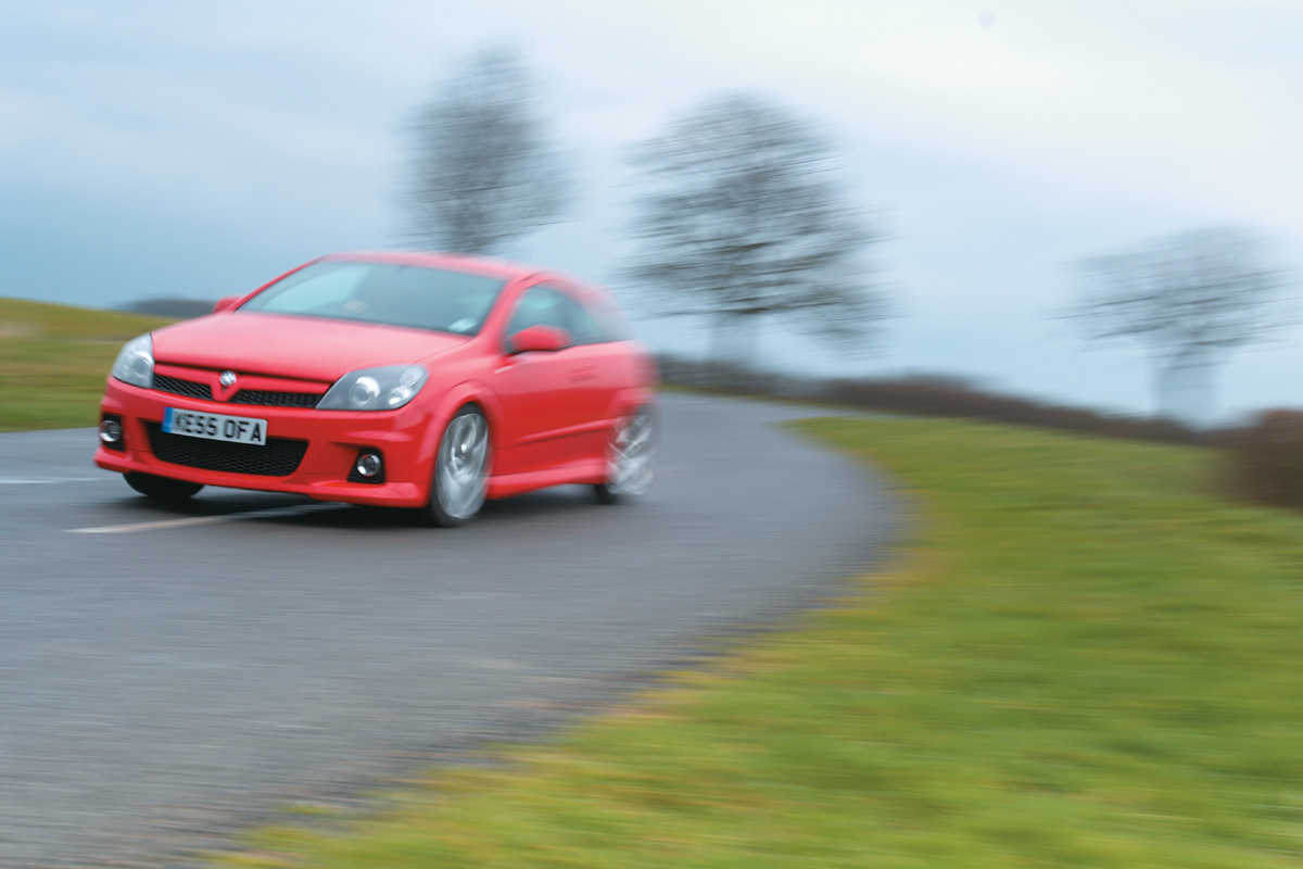 Vauxhall Astra VXR - Fast Fleet | evo