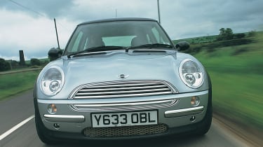 Mini Cooper (R50) - history, prices and specs - pictures | evo