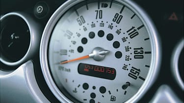 Mini Cooper (R50) - history, prices and specs - pictures | evo