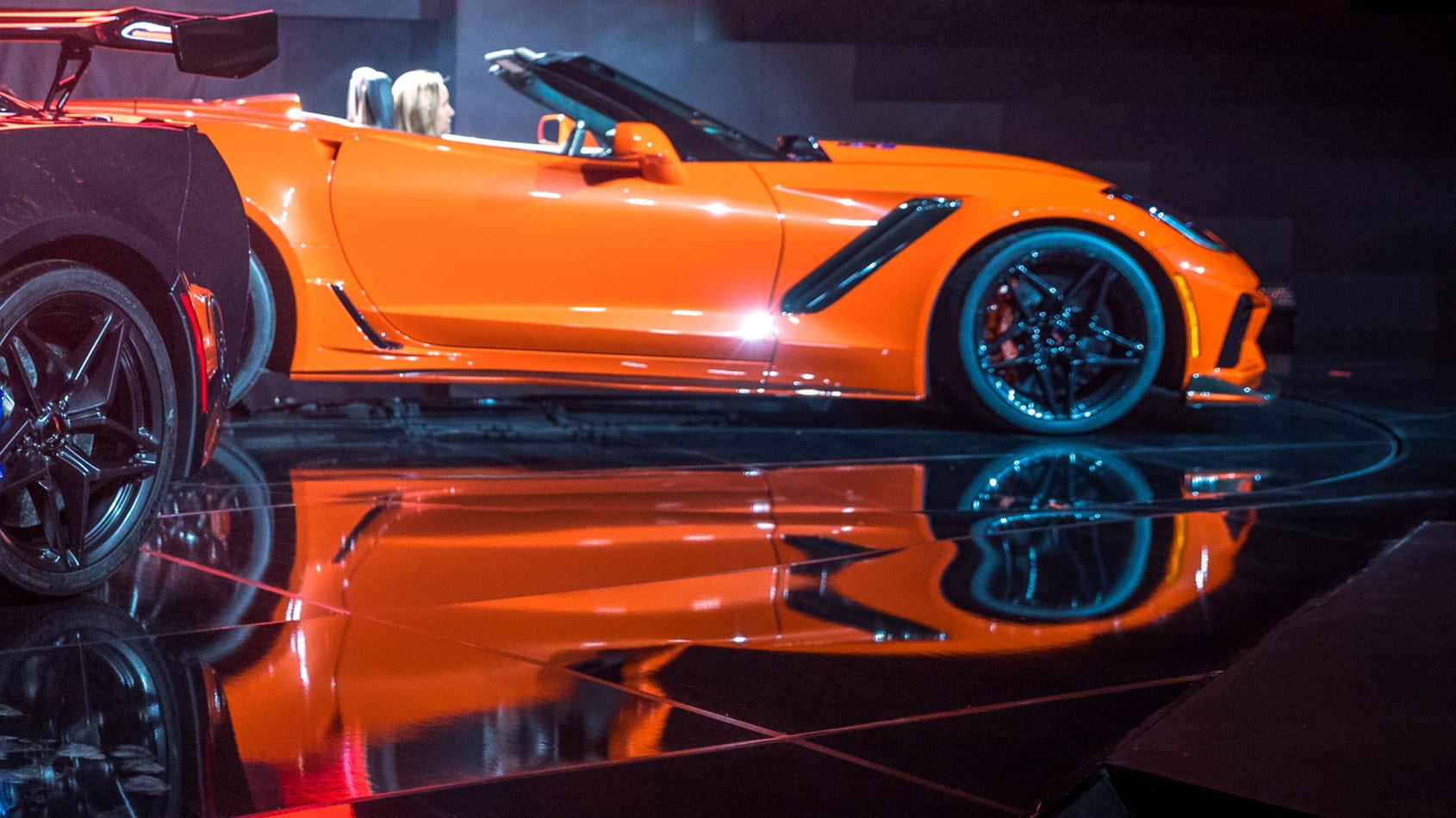 New 744bhp Chevrolet Corvette ZR1 Convertible debuts at LA motor show ...