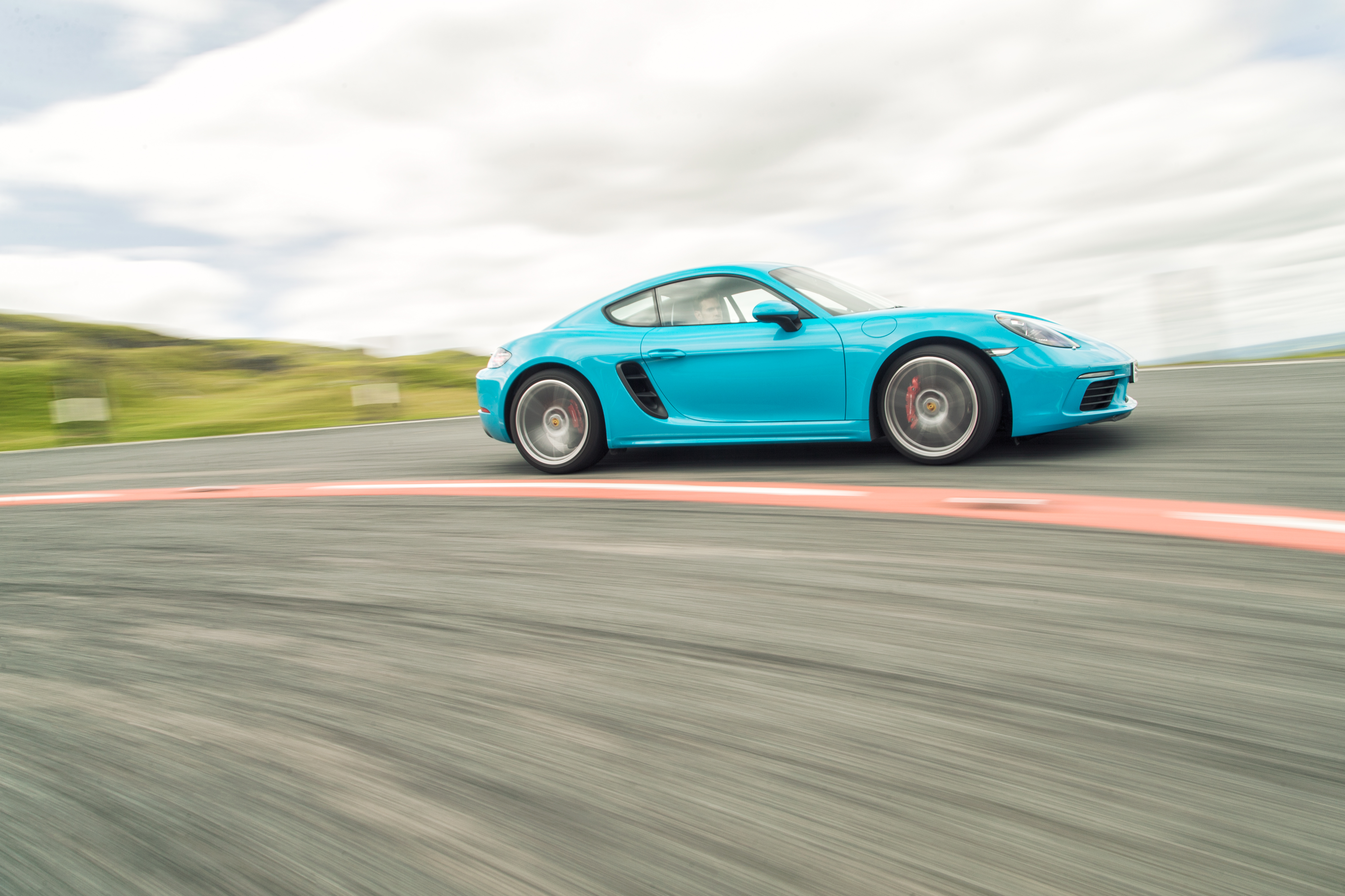 New Porsche 718 Cayman S - in pictures | evo