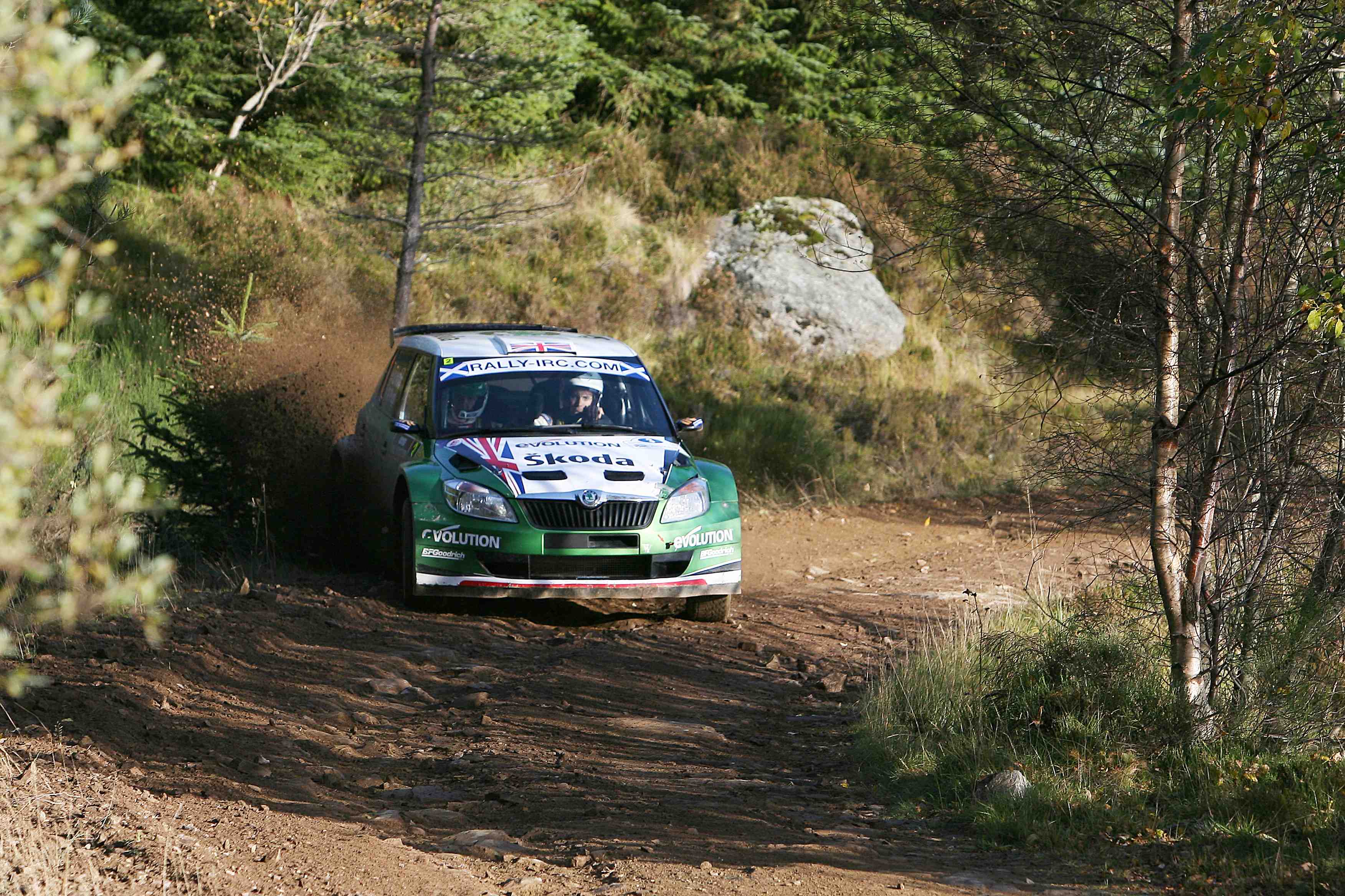 Skoda Fabia S2000 Rally Video | evo