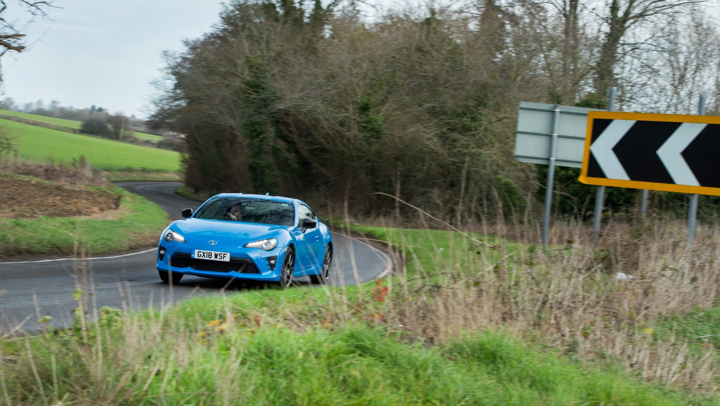Toyota GT86 review - prices, specs and 0-60 time | evo