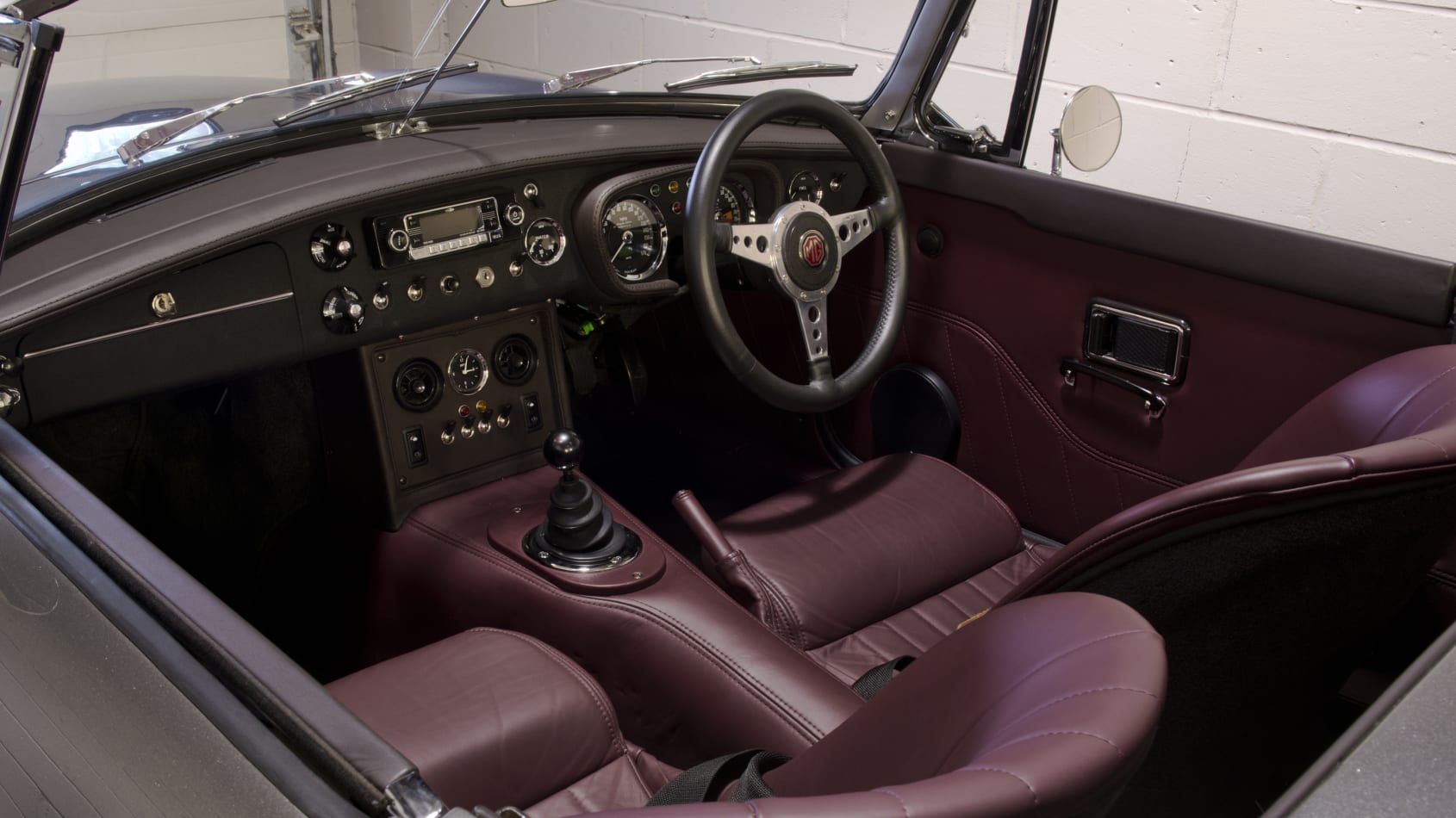 Frontline Developments MGB Roadster pictures | Evo