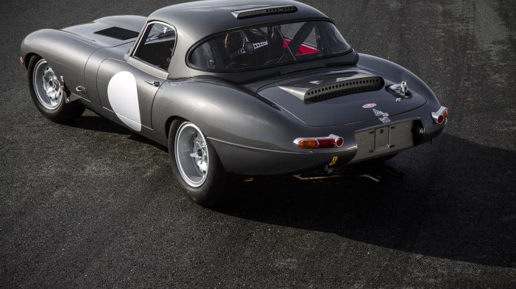 Jaguar Lightweight E-Type-in pictures | evo