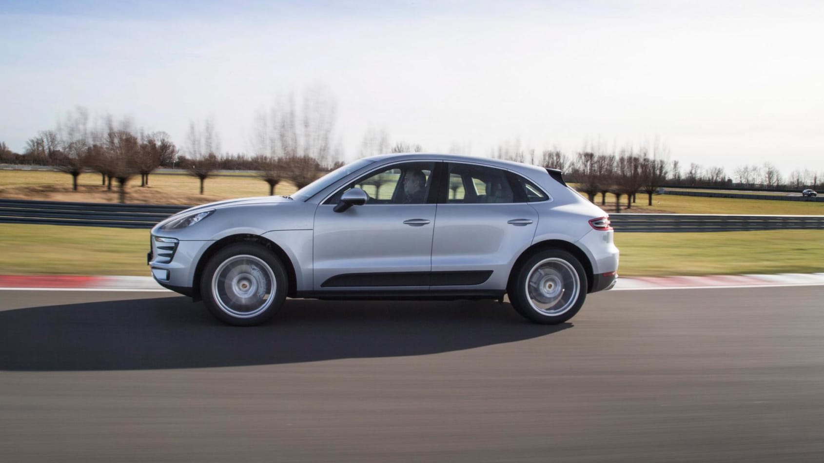 Porsche Macan review - in pictures | Evo