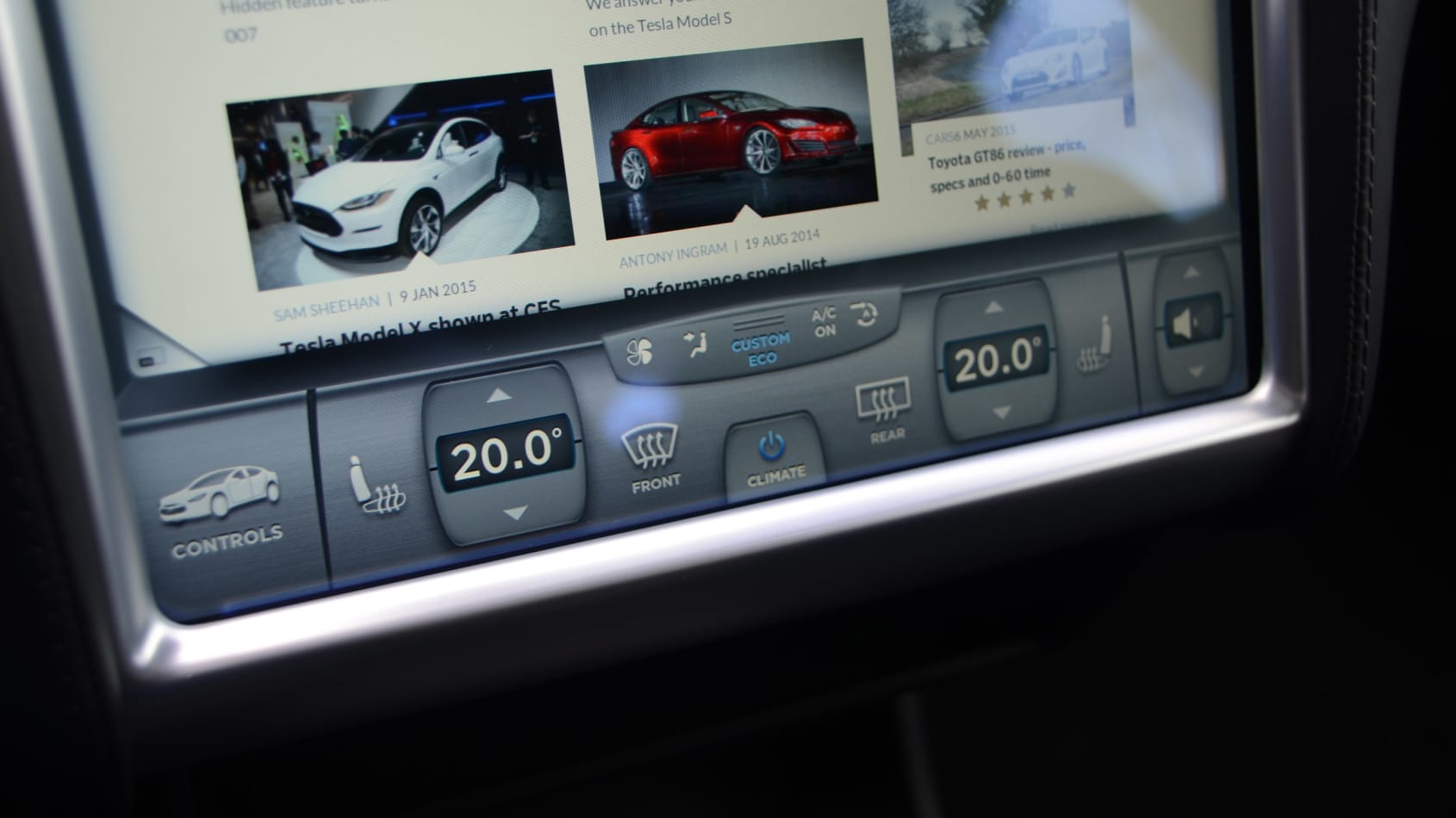 Tesla Model S infotainment screen - in pictures | Evo