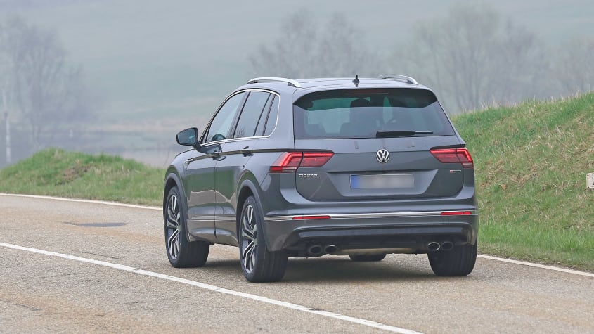 Volkswagen Tiguan R spied - pictures | Evo