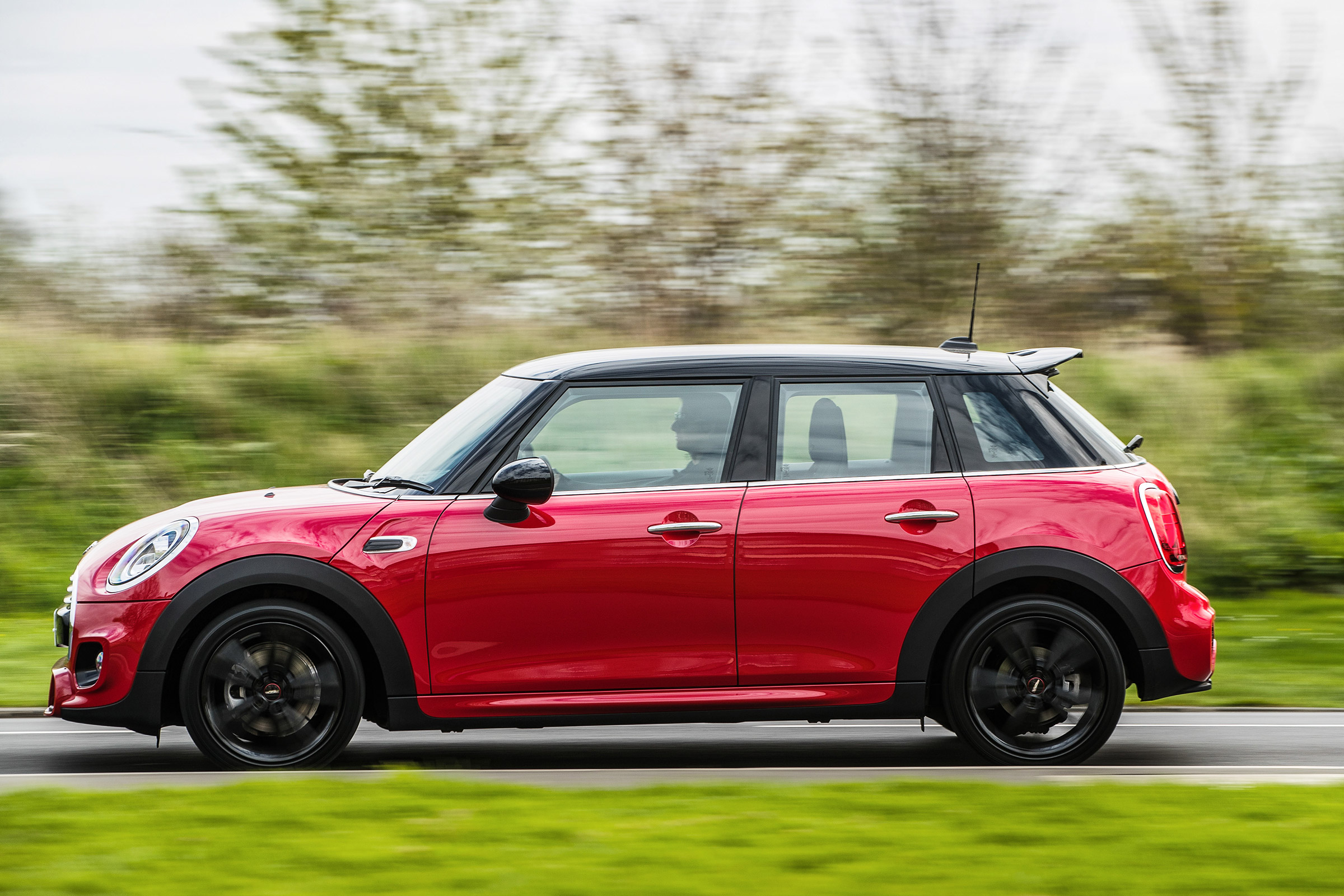 Mini Cooper review 2018 - pictures | evo