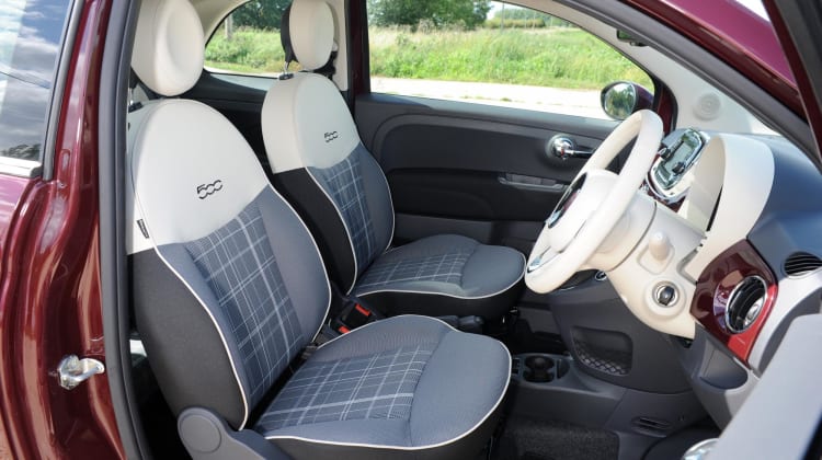 New Fiat 500 (UK spec) - in pictures | Evo