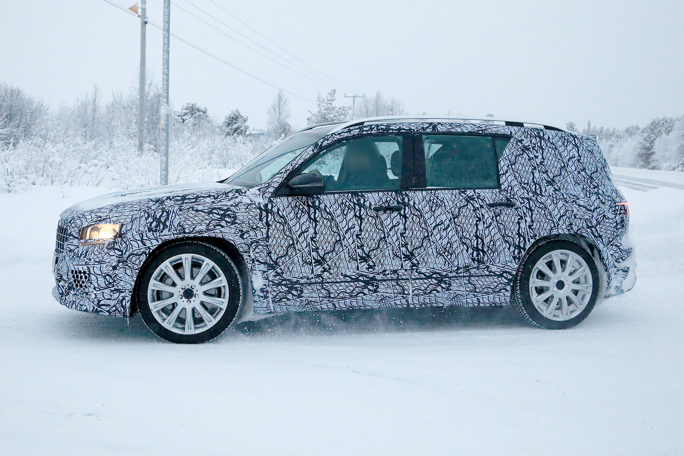 Mercedes-AMG GLB35 – hot version of new GLB SUV spotted testing ...