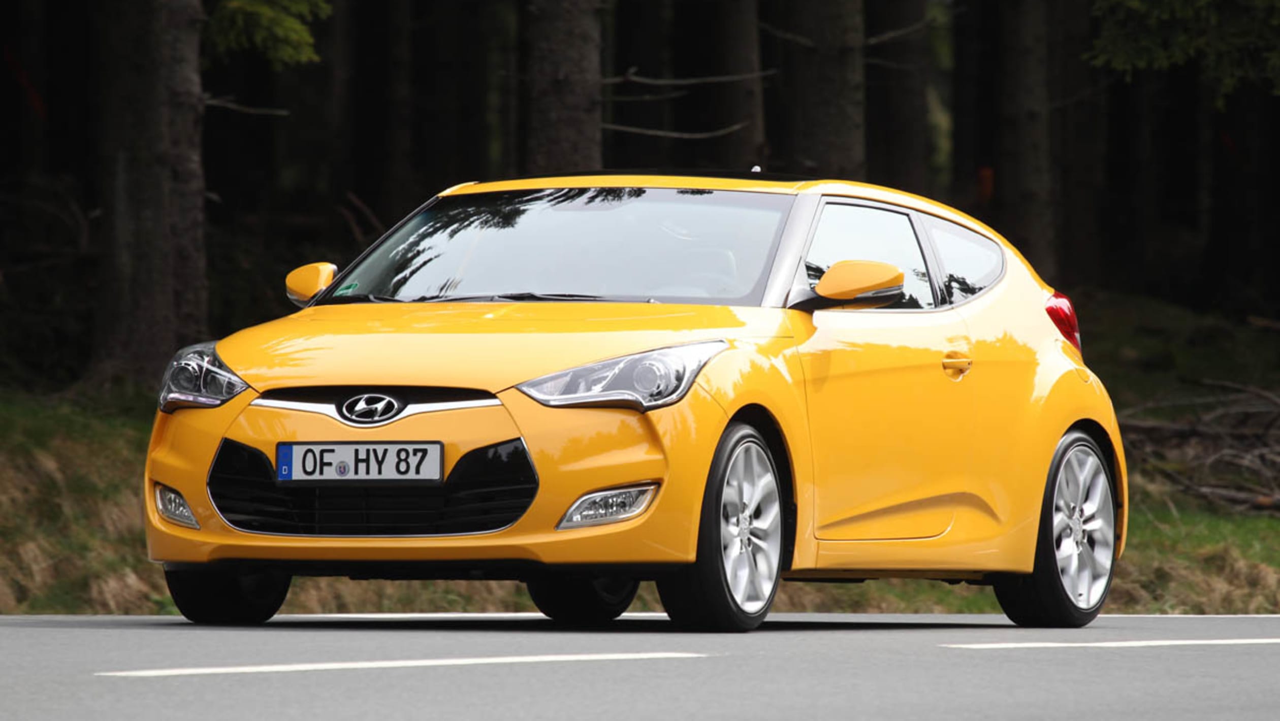 Hyundai Veloster coupe review - Pictures | evo
