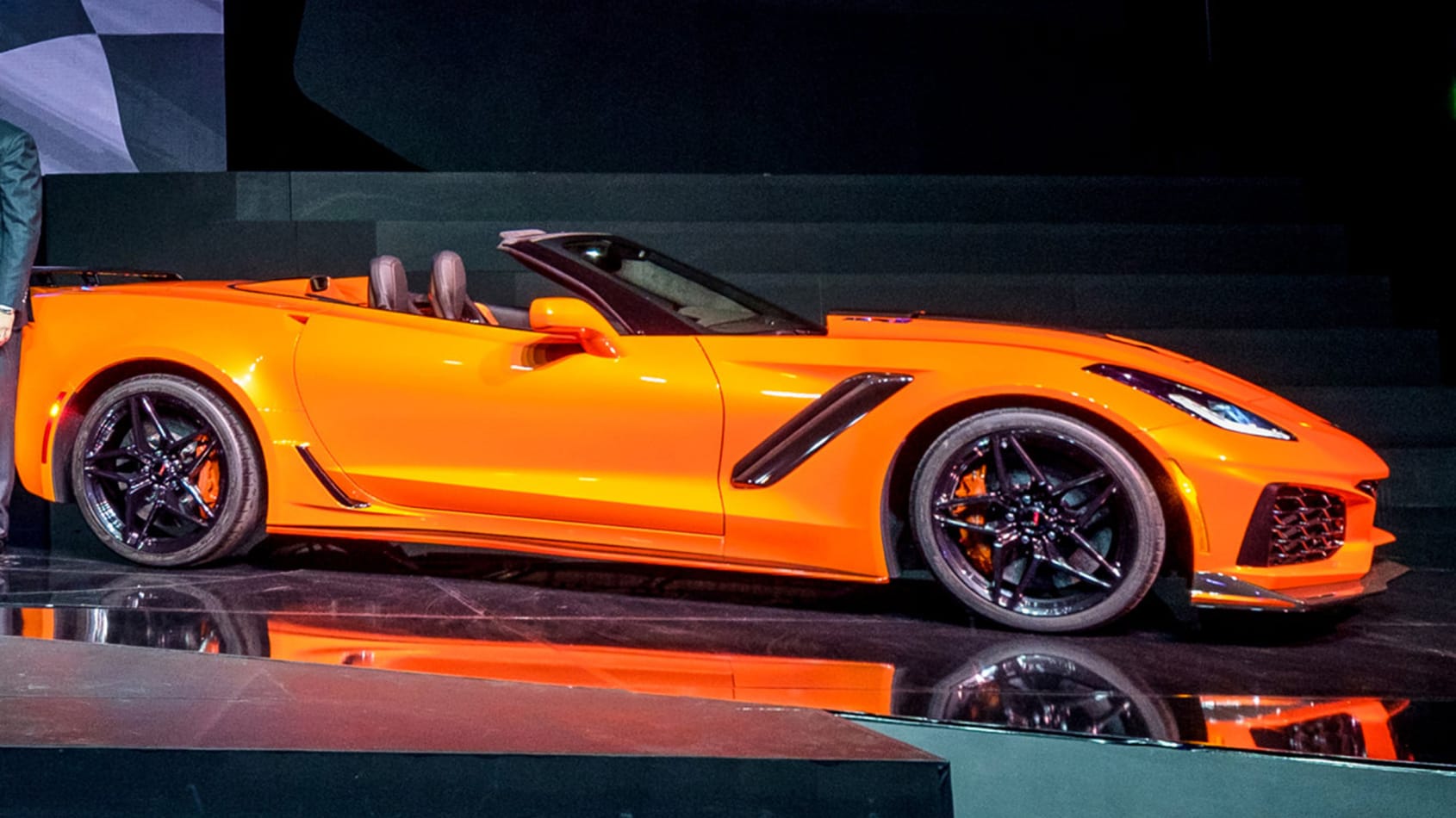 New 744bhp Chevrolet Corvette ZR1 Convertible debuts at LA motor show ...