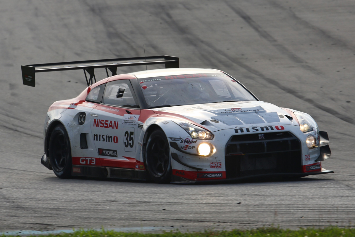 Nissan GT-R returns to Bathurst | evo