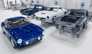 Moto Technique Ferrari 388 GTBi review – Ferrari 308 restomod driven | evo