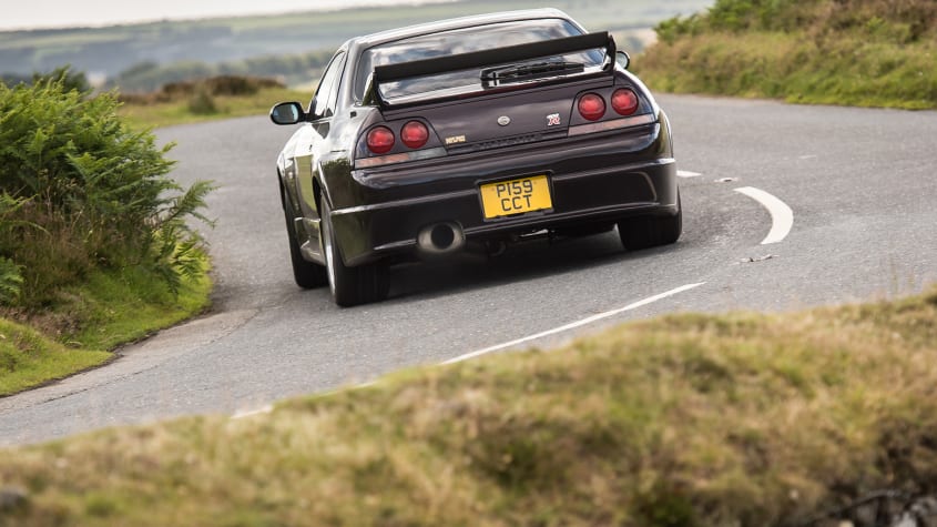 Nissan Skyline GT-R R33 - review, history, prices and specs – pictures ...
