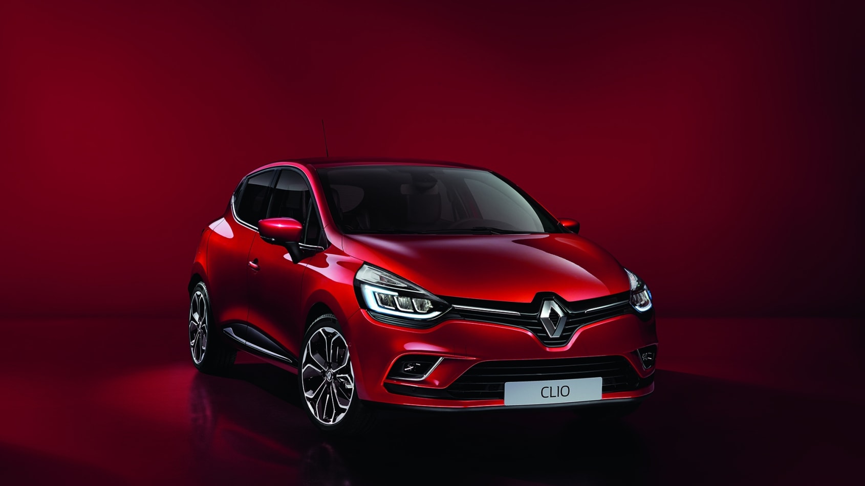 Renault Clio facelift - in pictures | evo