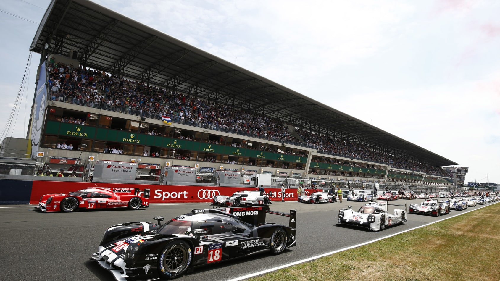 Porsche 919 Hybrid V4 engine - in pictures | evo