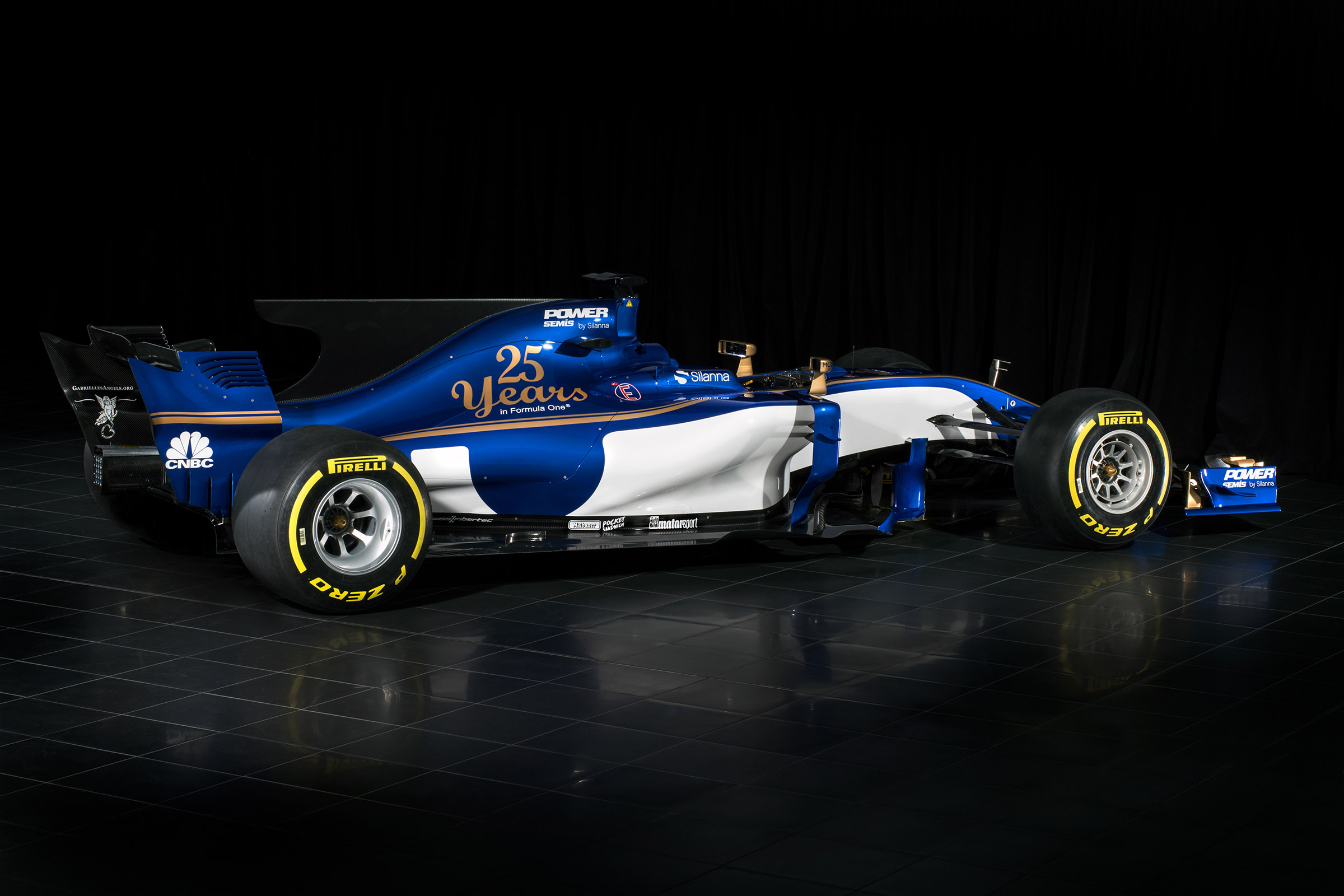 Sauber launches 2017 Formula 1 contender - pictures | evo