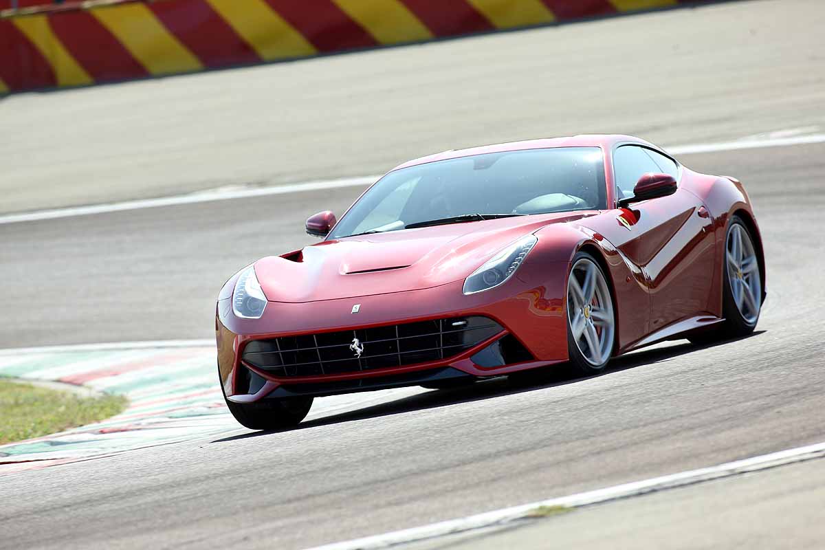 Ferrari F12 video review | evo