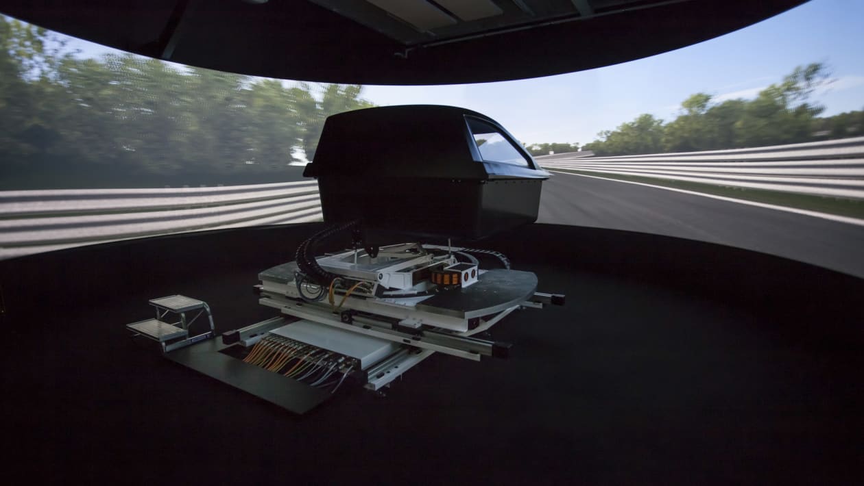 Ansible Motion engineering class simulator - in pictures | evo