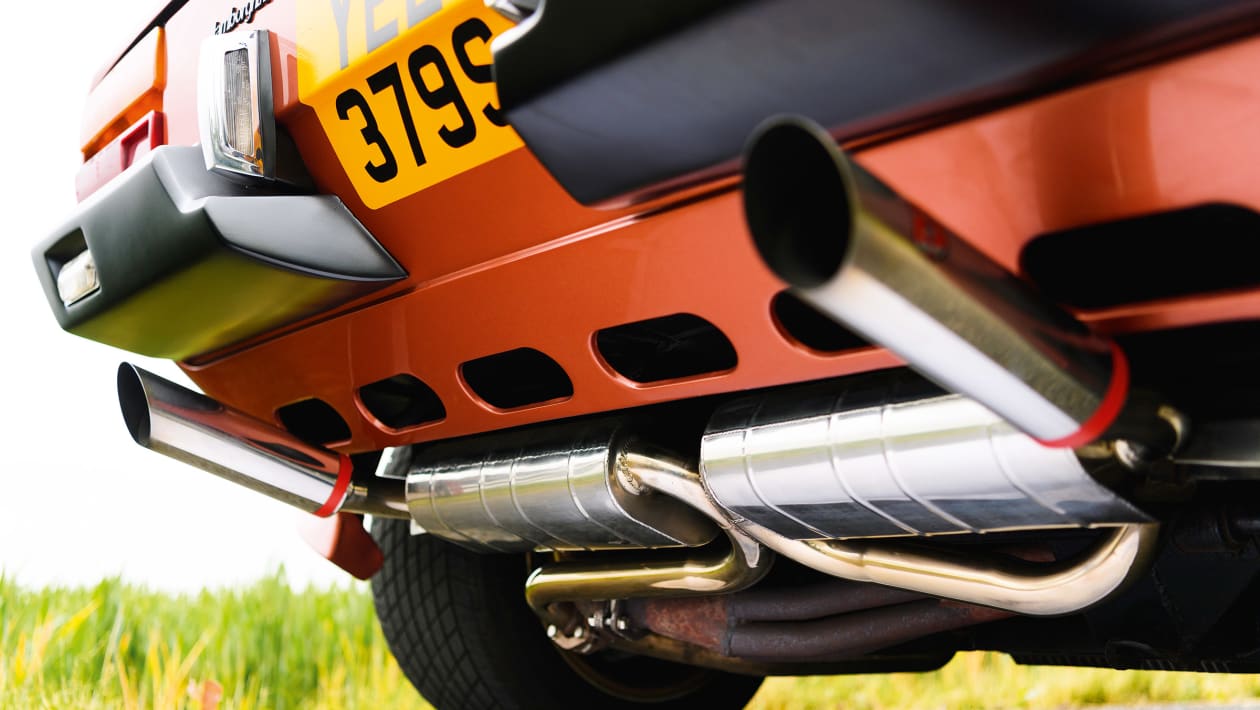 Lamborghini Silhouette: a history, review and specs of an icon ...