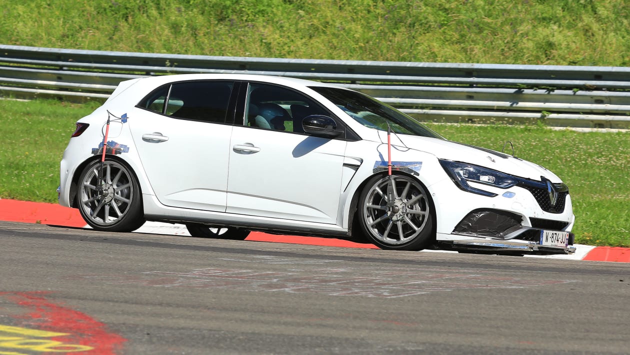 Renault Mégane RS Trophy spied testing at the Nürburgring | evo