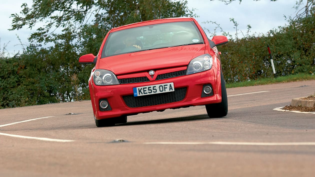 Vauxhall Astra VXR - Fast Fleet | evo