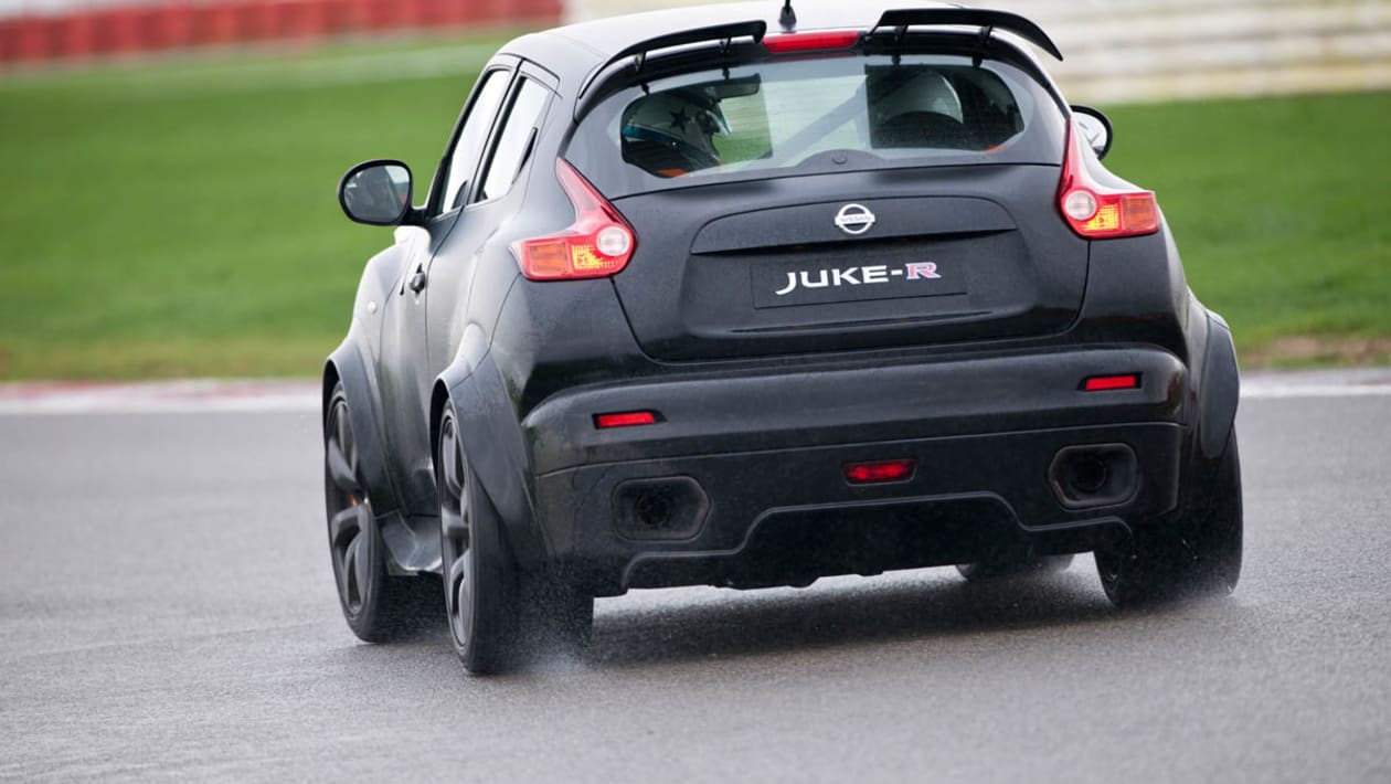 Video: Driving the Nissan Juke-R | evo