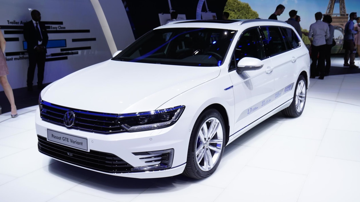 Volkswagen Passat GTE: Paris motor show 2014 | evo
