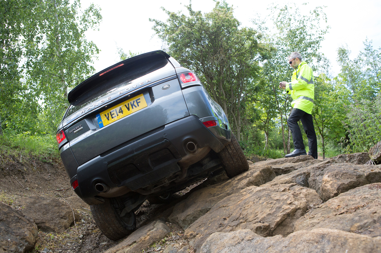Autonomous off-roading previewed by Jaguar Land Rover | evo