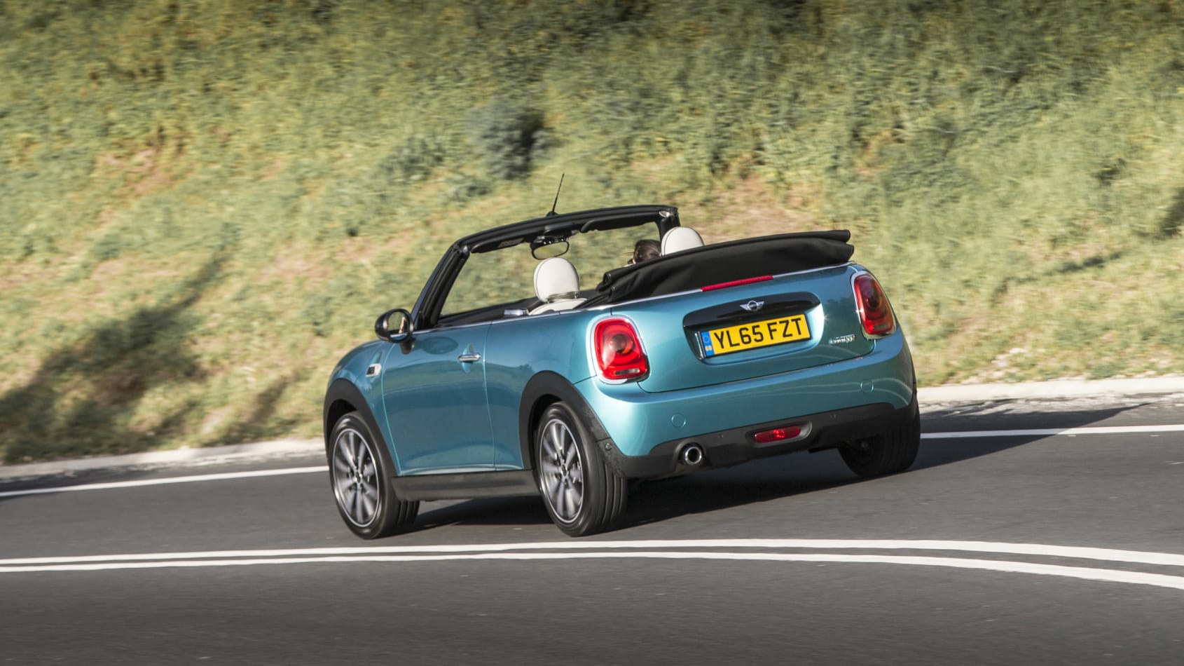 Mini Cooper & Cooper S Convertible review - prices, specs and 0-60 time ...