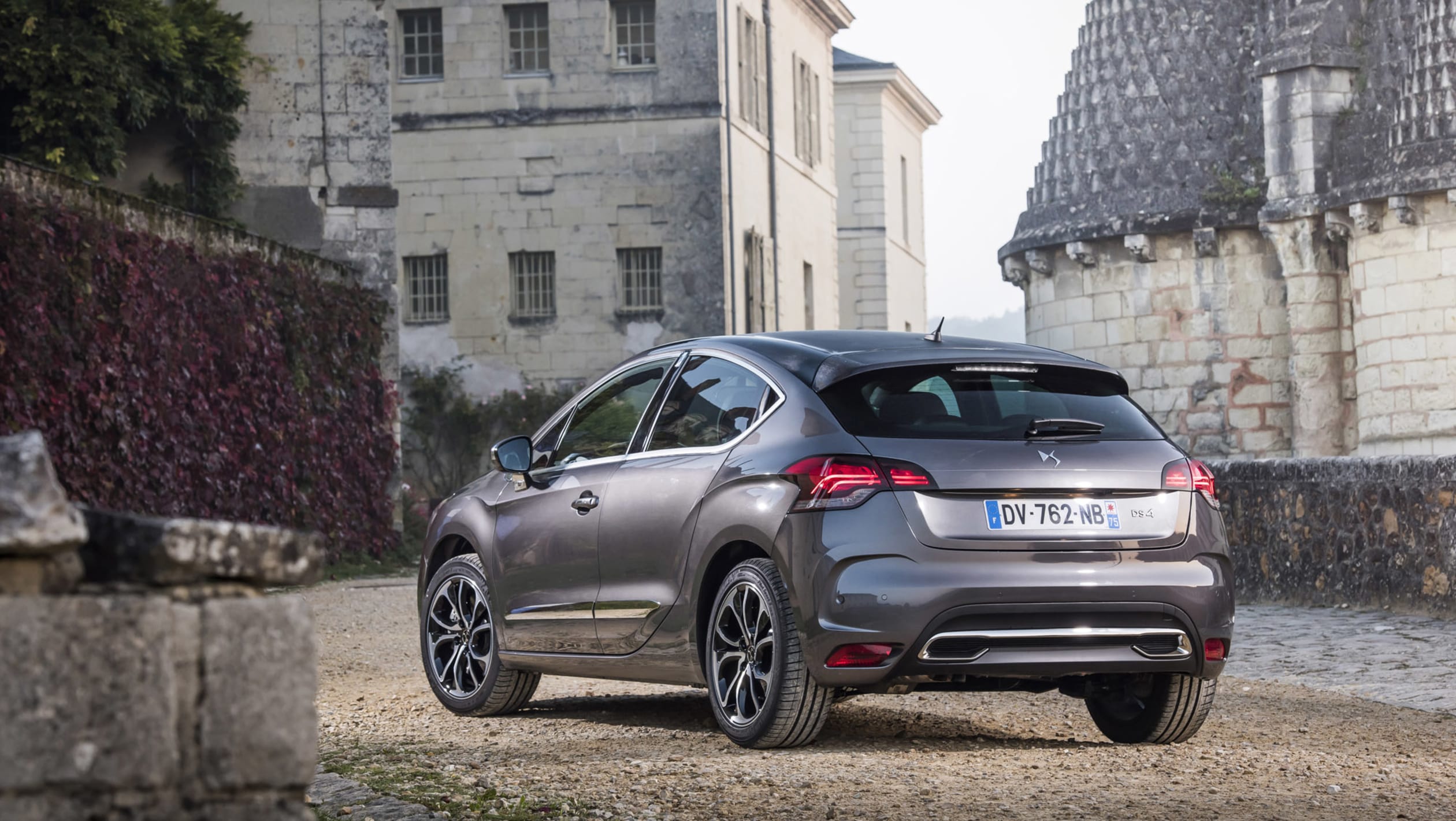 Citroen DS4 review - prices, specs and 0-60 time | evo