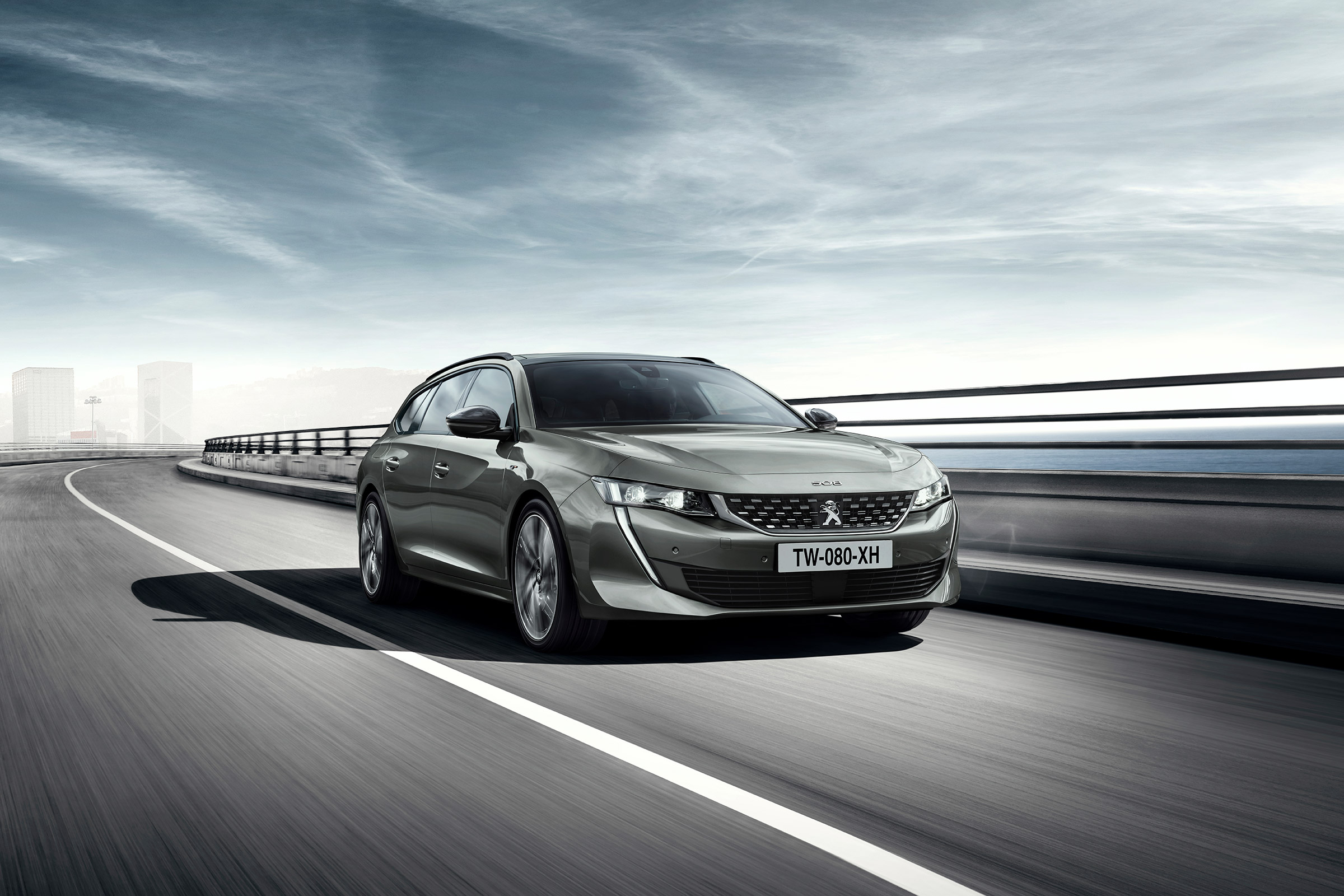 Peugeot 508 SW revealed - pictures | evo