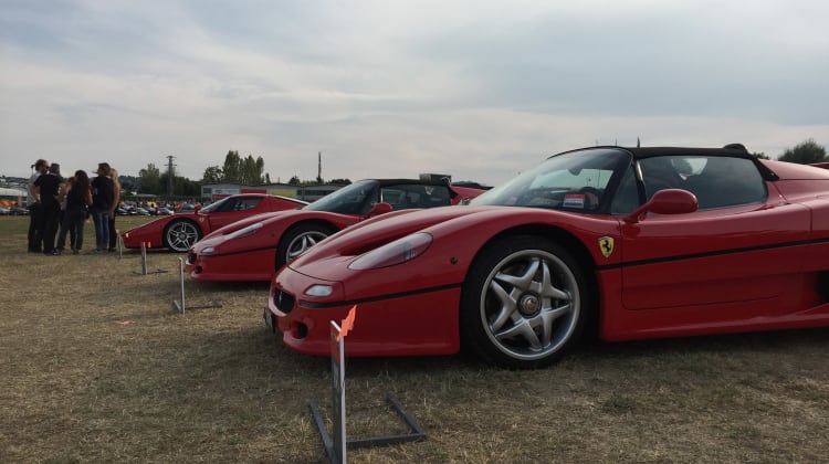 Iconic Ferraris to go under the hammer at ‘Ferrari – Leggenda E ...