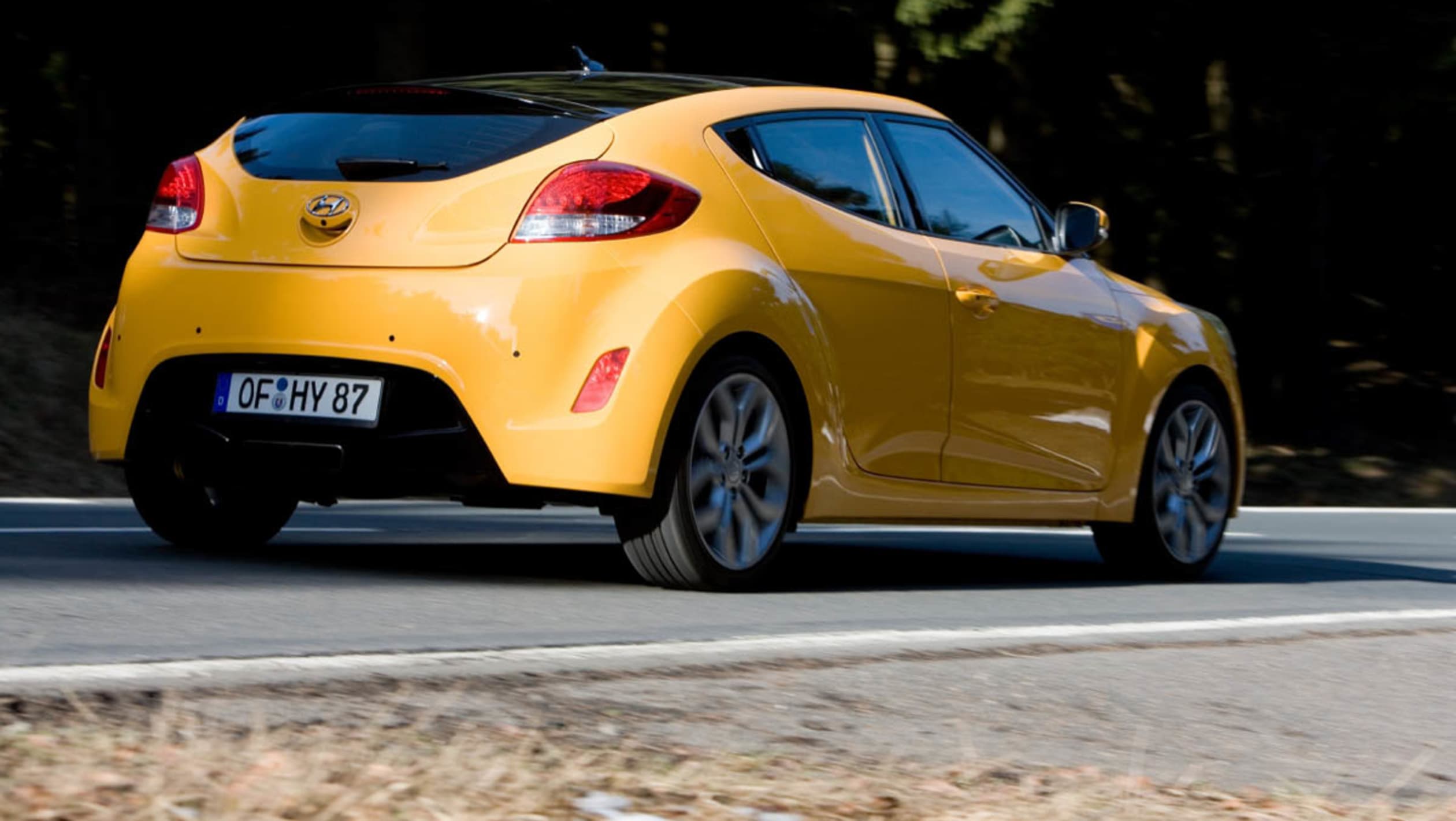 Hyundai Veloster coupe review - Pictures | evo