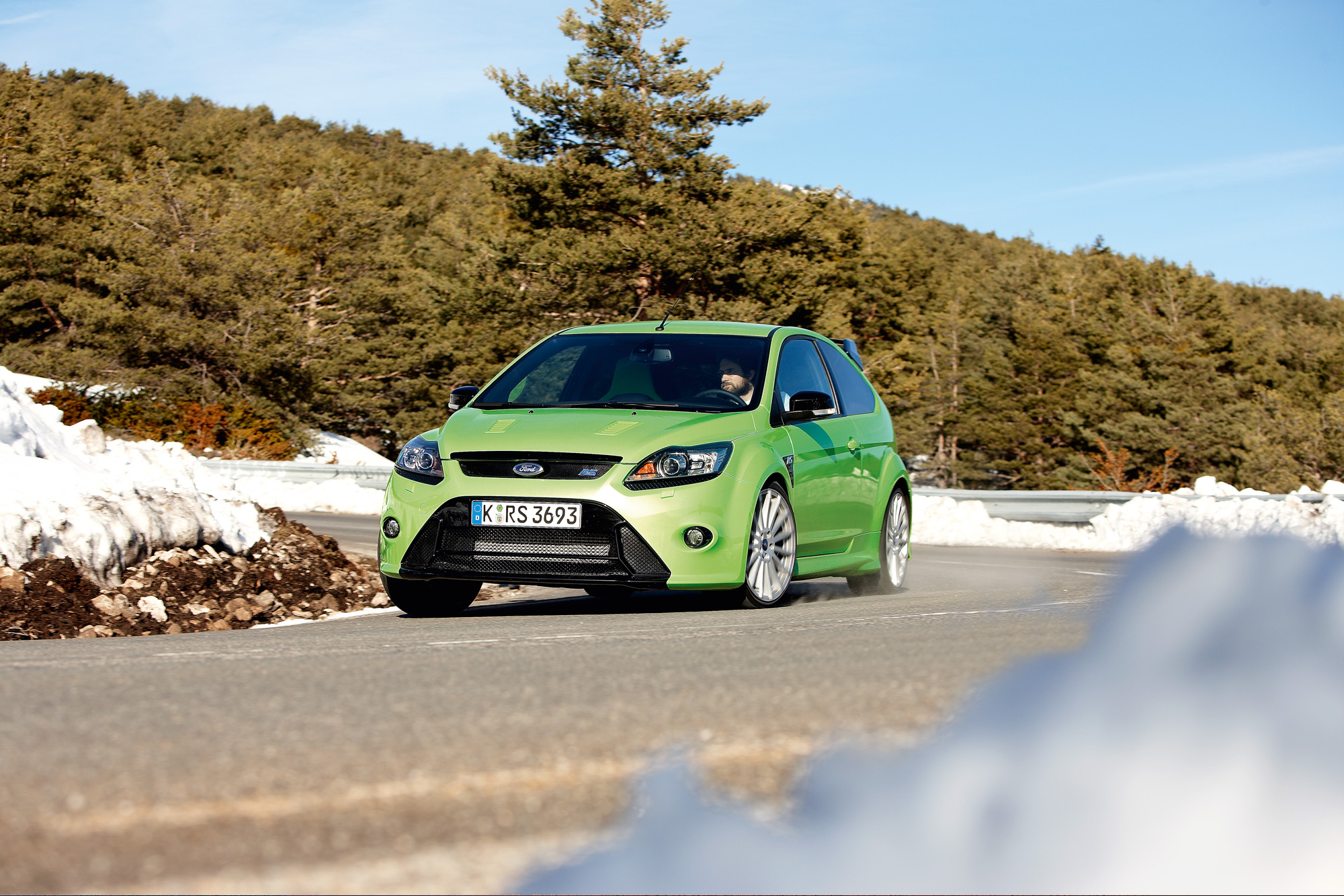 Ford Focus RS mk2 - in pictures | Evo