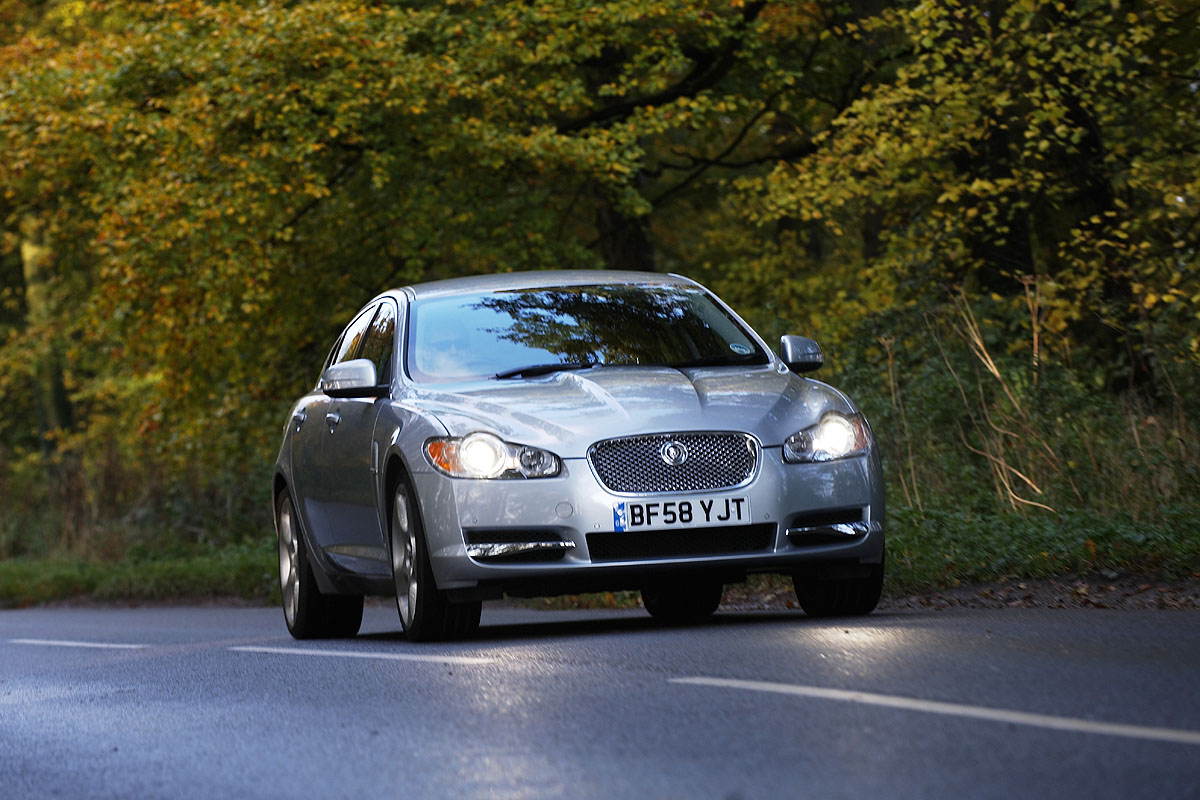 Jaguar XF SV8 | evo