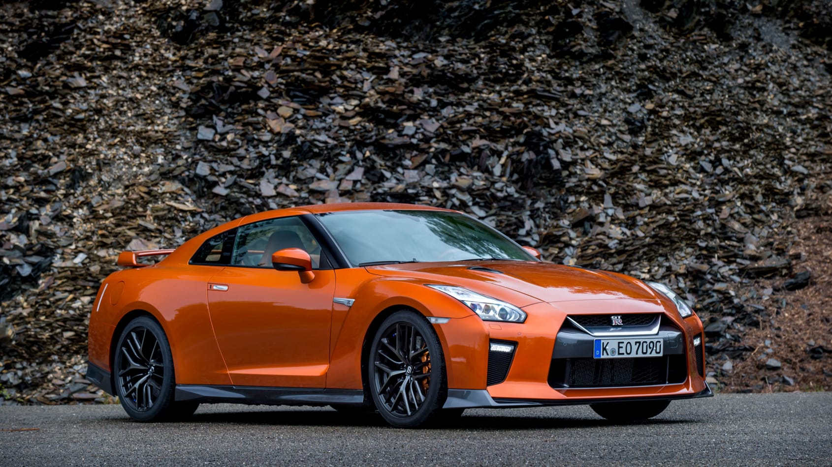2017 Nissan GT-R - in pictures | evo