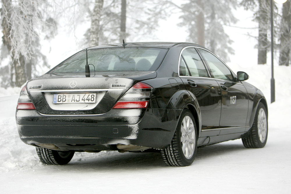 Mercedes S400 hybrid | evo