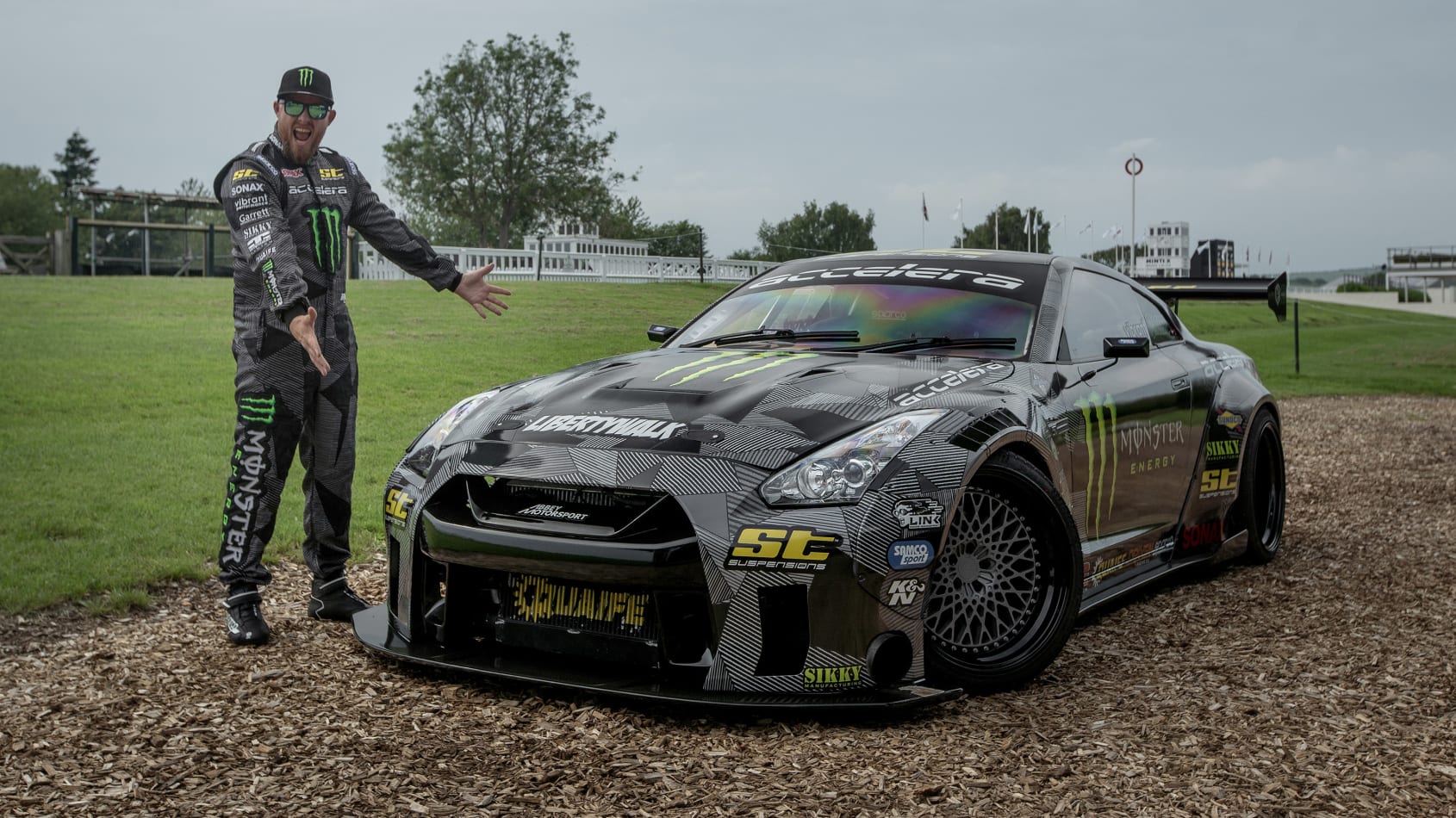 The Nissan Navara R is a 1000bhp GT-R-powered pick-up - pictures | evo