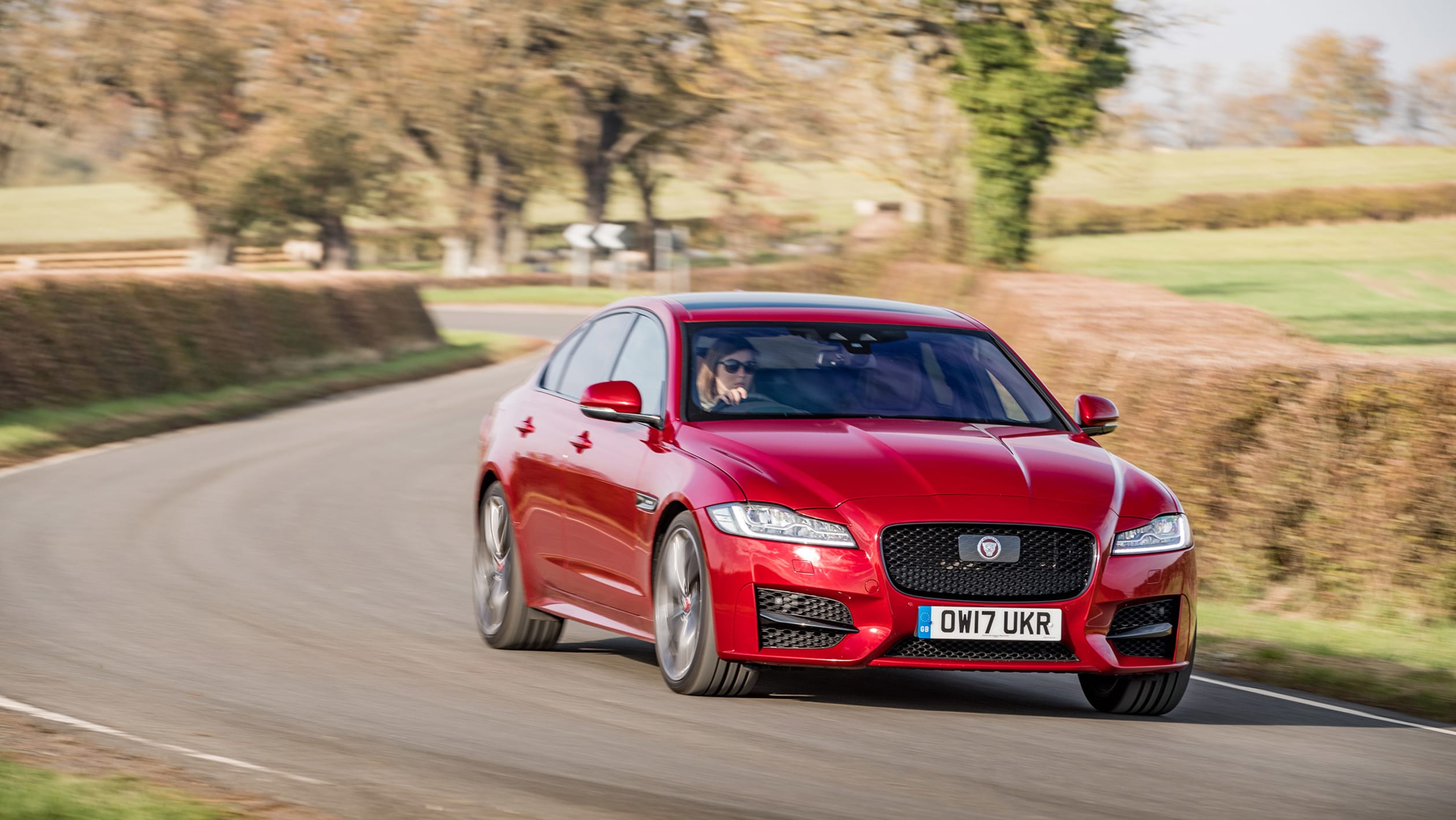 Jaguar XF R-Sport 300PS review - pictures | evo