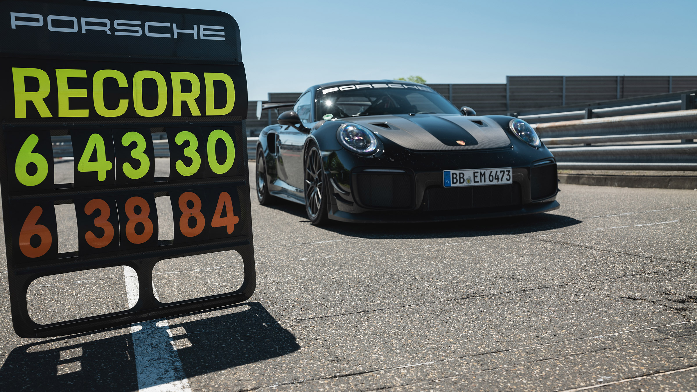 Manthey Racing-upgraded Porsche 911 GT2 RS breaks Nürburgring ...