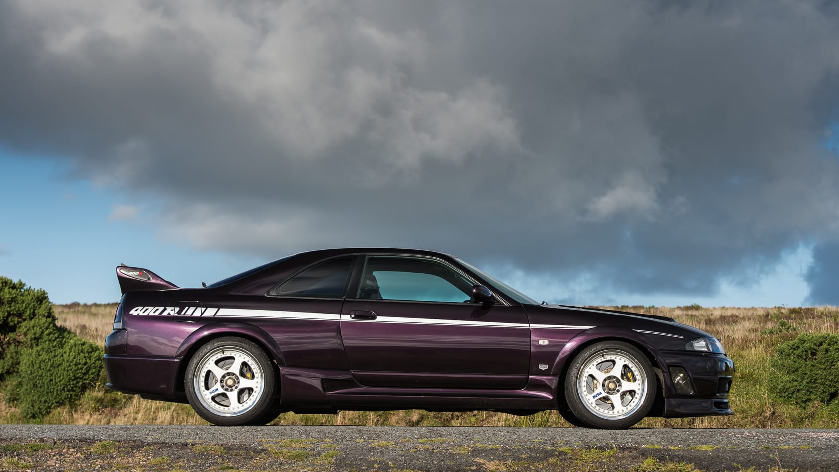 Nissan Skyline GT-R R33 - review, history, prices and specs – pictures ...