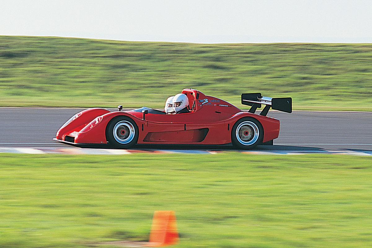 Litchfield Type-25 v Caterham CSR 260 v Lotus Exige S v Radical SR3 ...