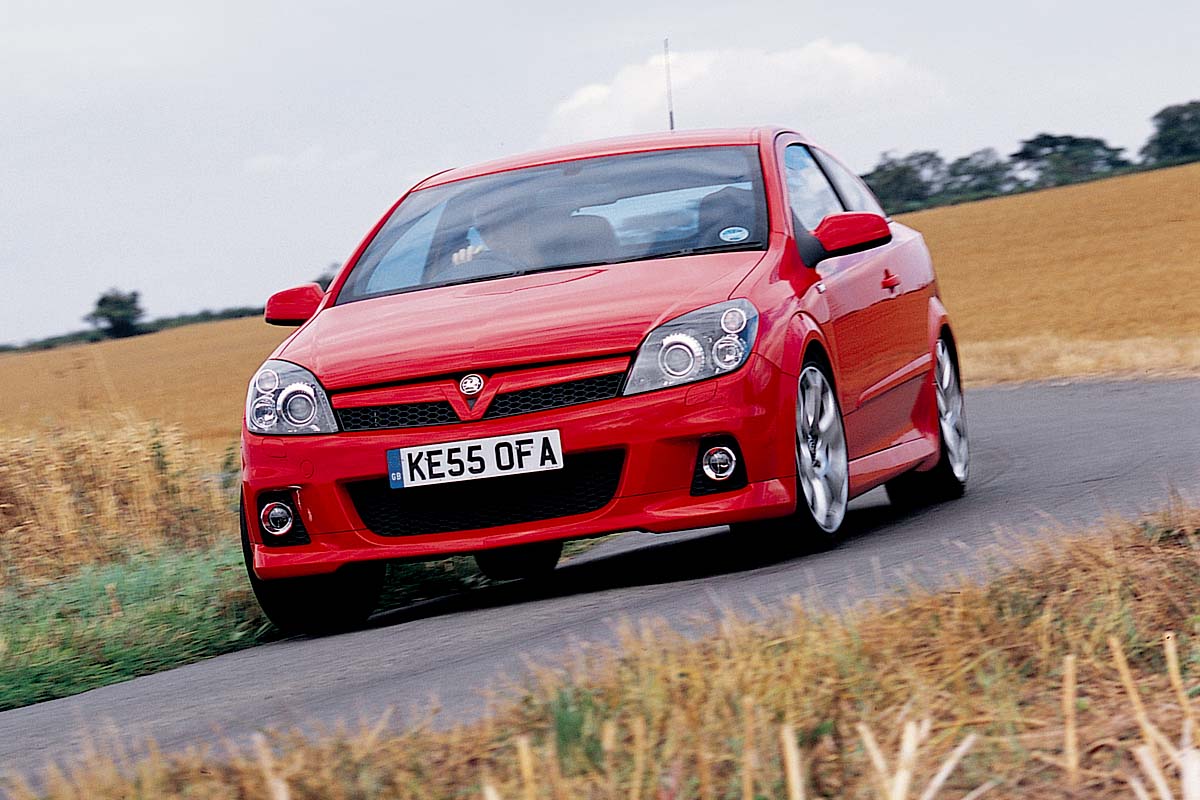 Vauxhall Astra VXR - Fast Fleet | evo