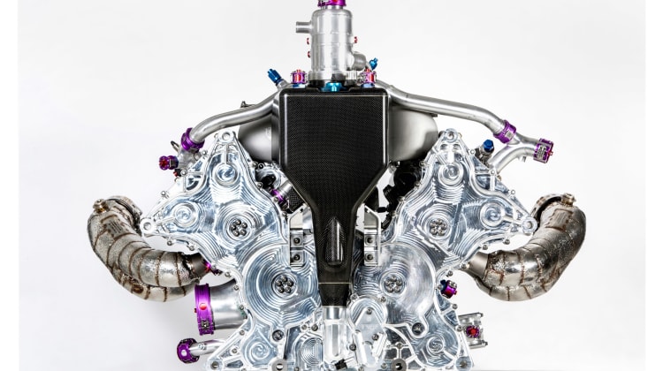 Porsche 919 Hybrid V4 engine - in pictures | evo